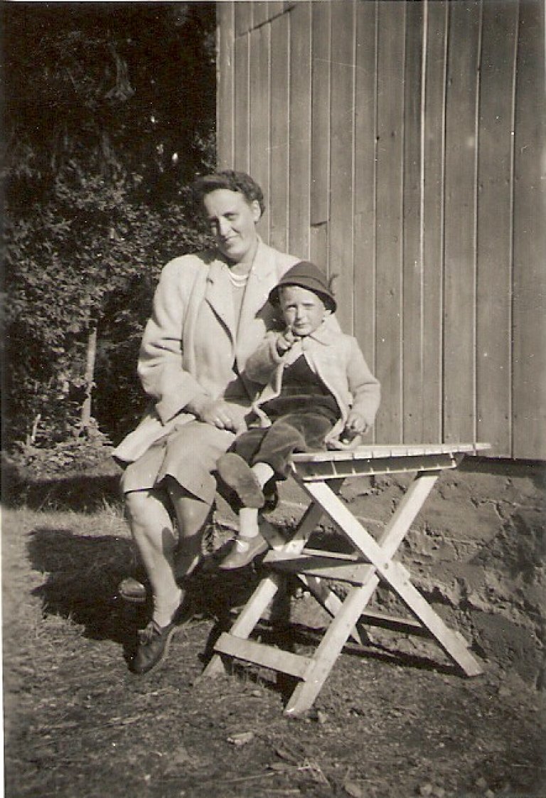 HOLMESTRAND: Med kuvogn til badeparadisene Smørstein og Dulpen | Ditt norden